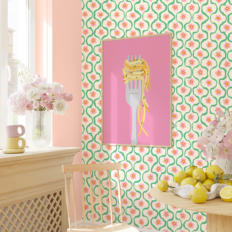 WIGGLE WIGGLE CREAM WALLPAPER – OhSoDaisy